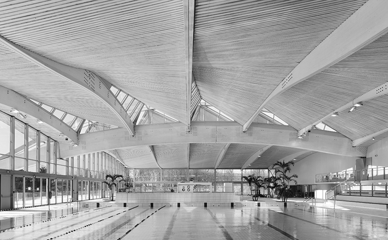 Labeling of the Ulis Swimming Pool - Remarkable Contemporary ...